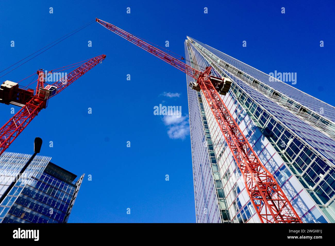 Viewing public shard hi-res stock photography and images - Alamy