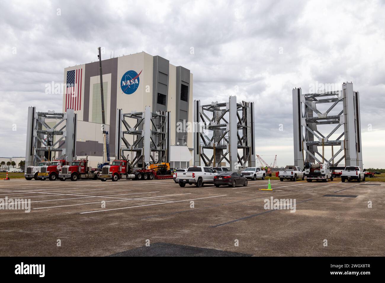Kennedy Space Center, USA. 06th Feb, 2024. Four SpaceX Starship launch ...