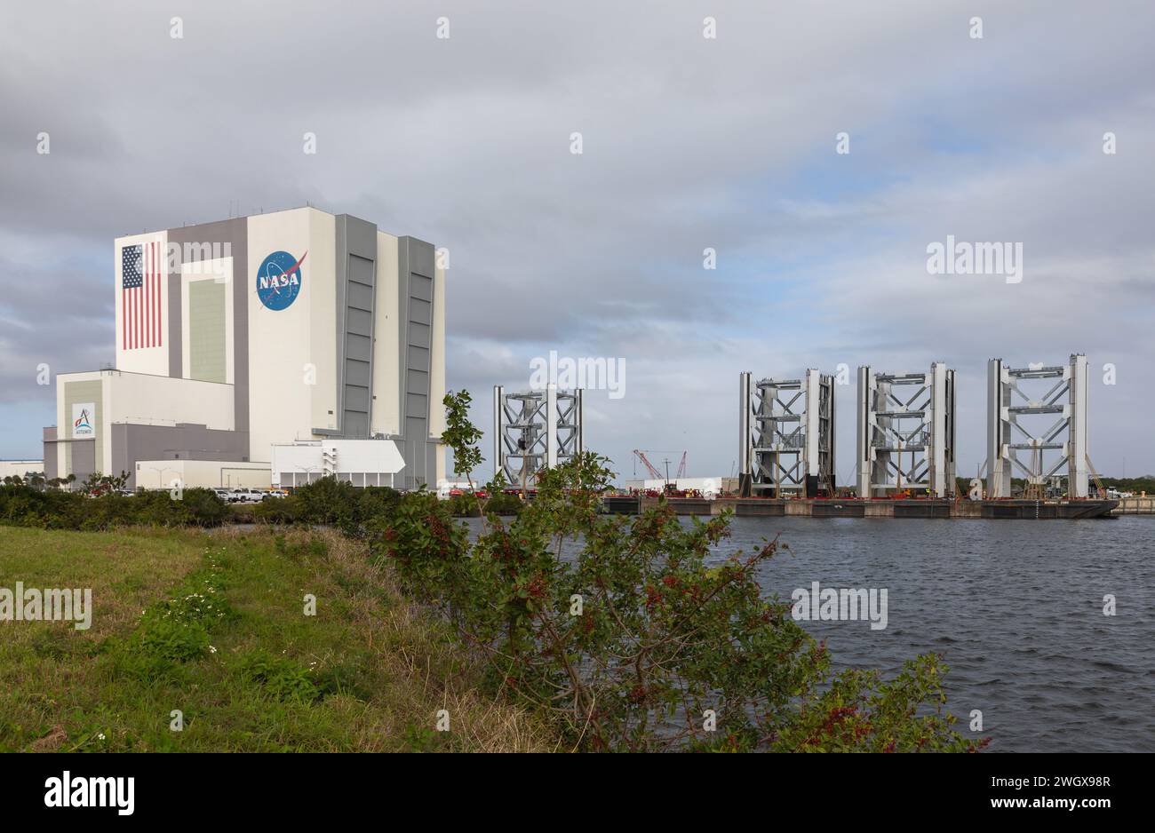 Kennedy Space Center, USA. 06th Feb, 2024. Four SpaceX Starship launch ...