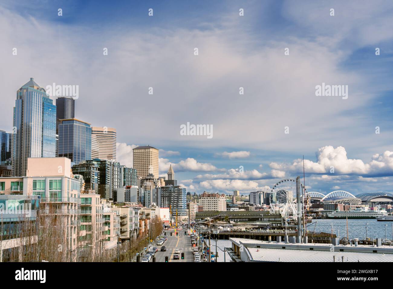 2022 seattle skyline hi-res stock photography and images - Alamy