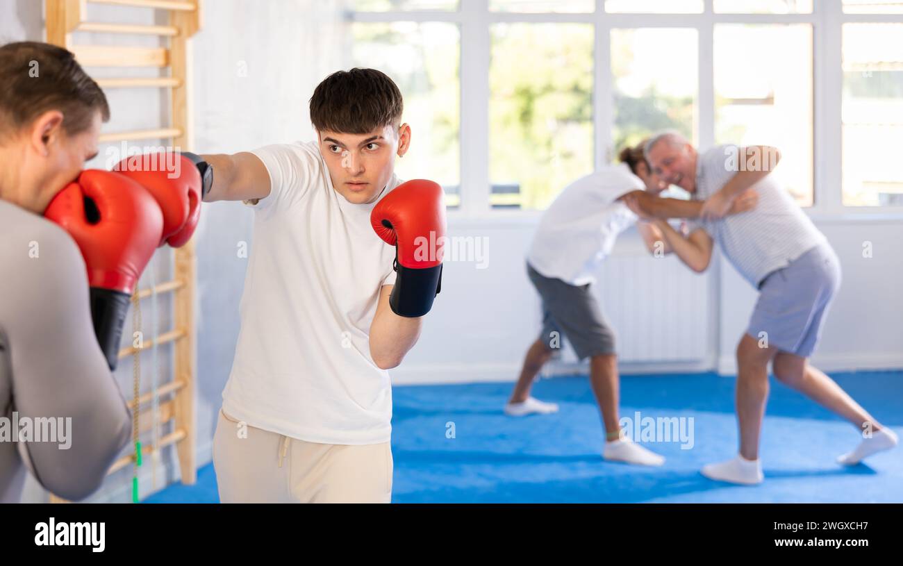 Athlete couple practicing boxing hi-res stock photography and images ...
