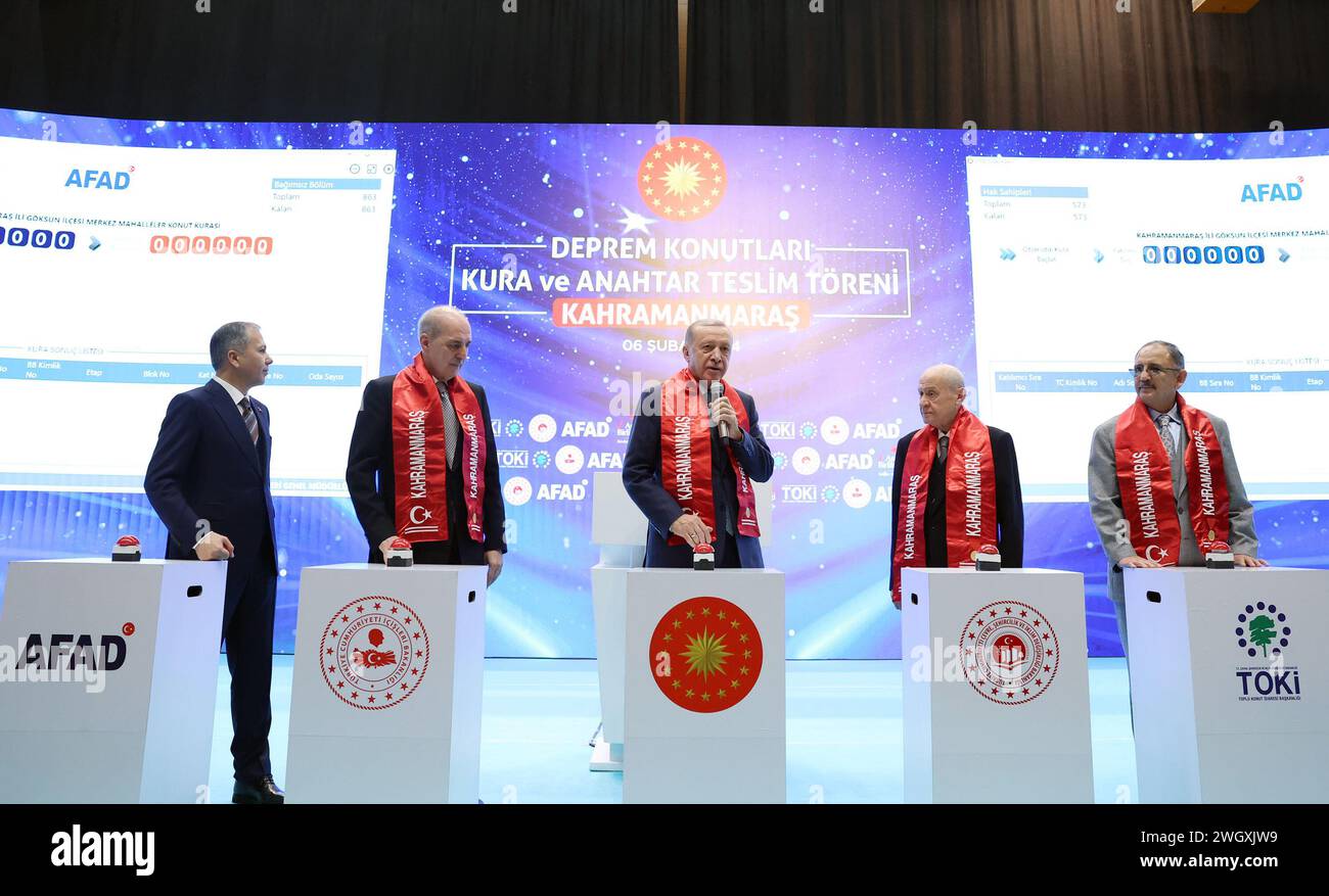 Quake stricken areas hi-res stock photography and images - Alamy