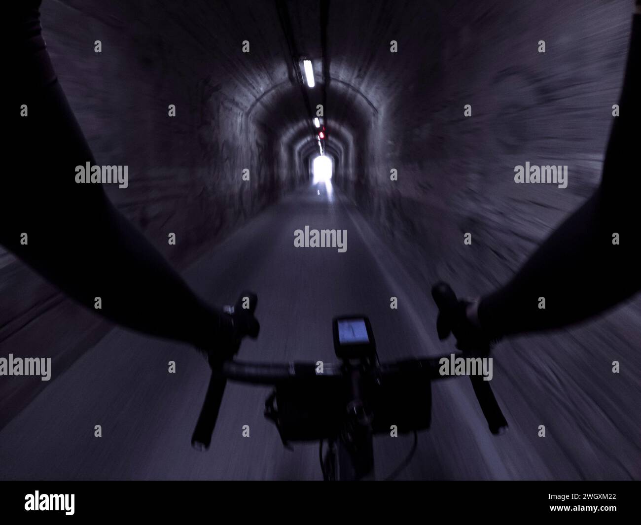 Cycling chest road hi-res stock photography and images - Alamy