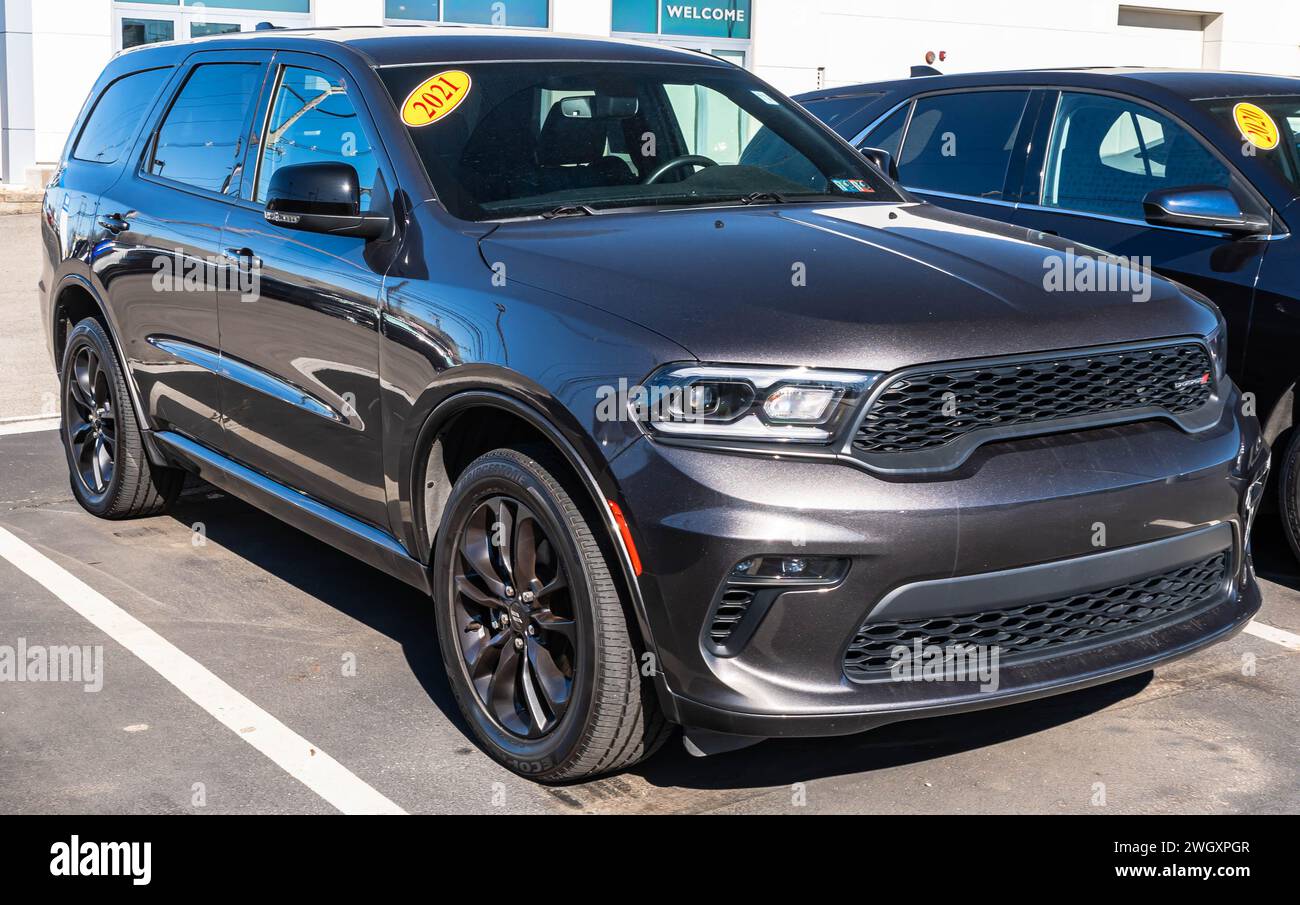 A used 2021 Dodge Durango SUV for sale at a dealership Stock Photo - Alamy