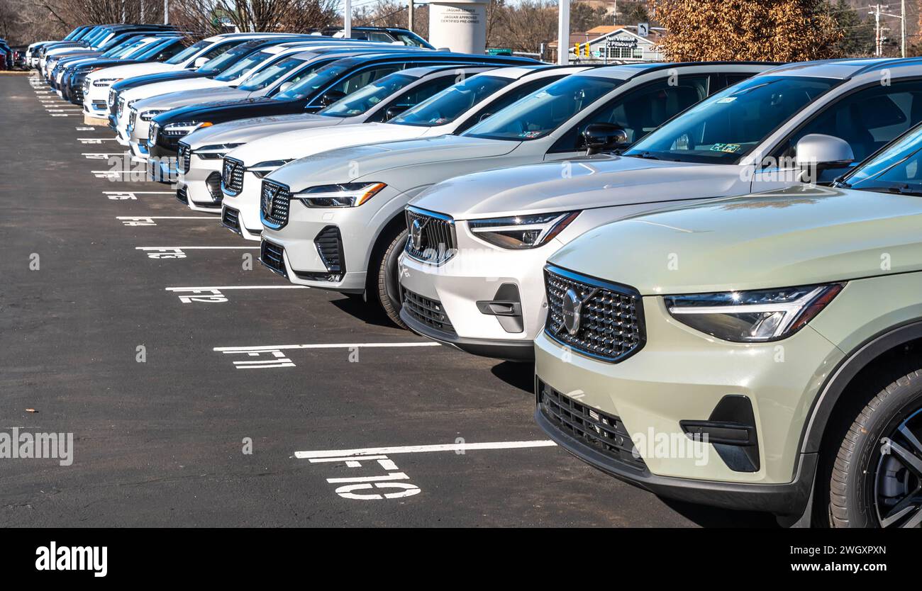 New Volvo vehicles lined up for sale at a dealership Stock Photo - Alamy