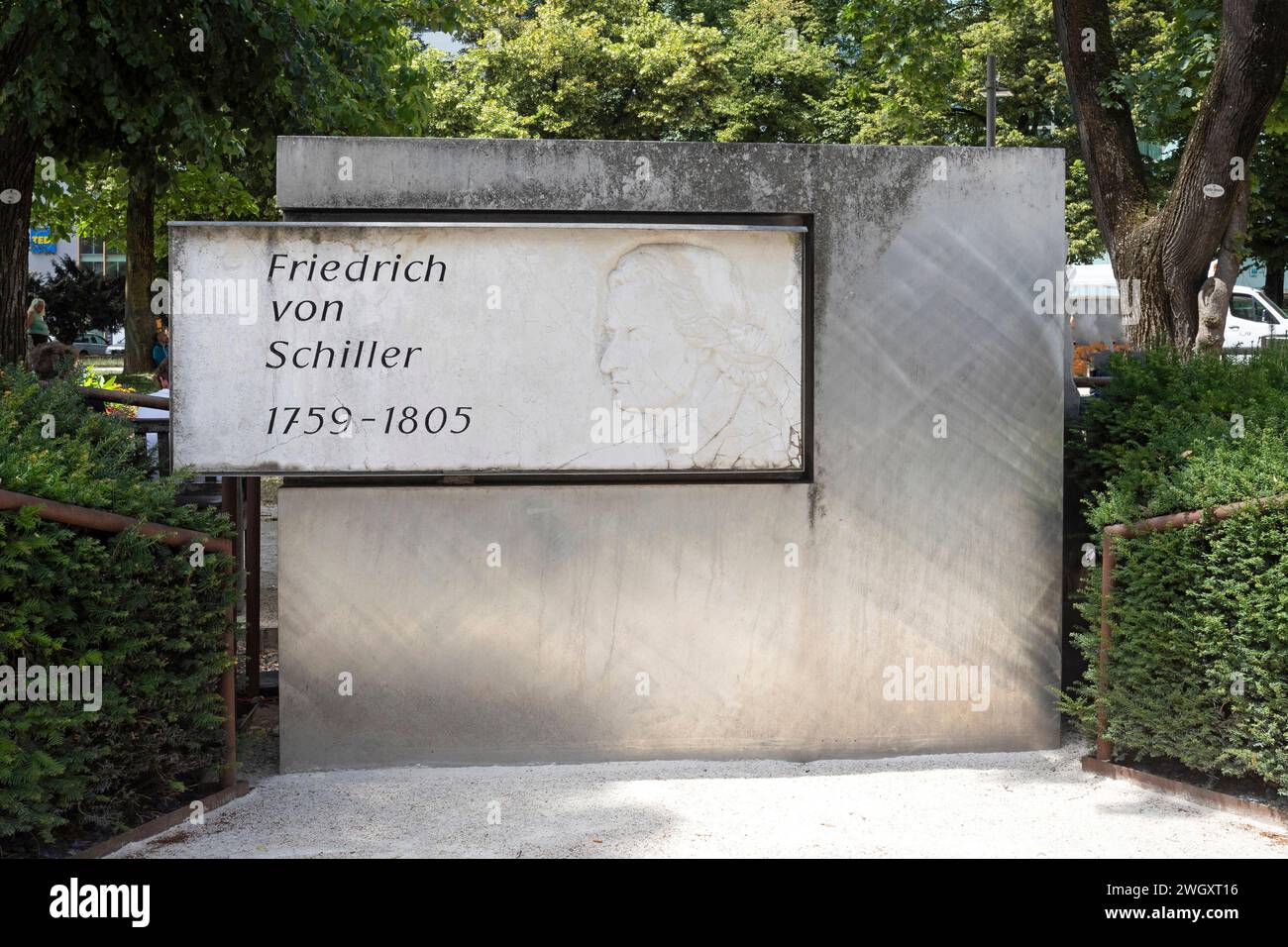 Schillerdenkmaler hi-res stock photography and images - Alamy