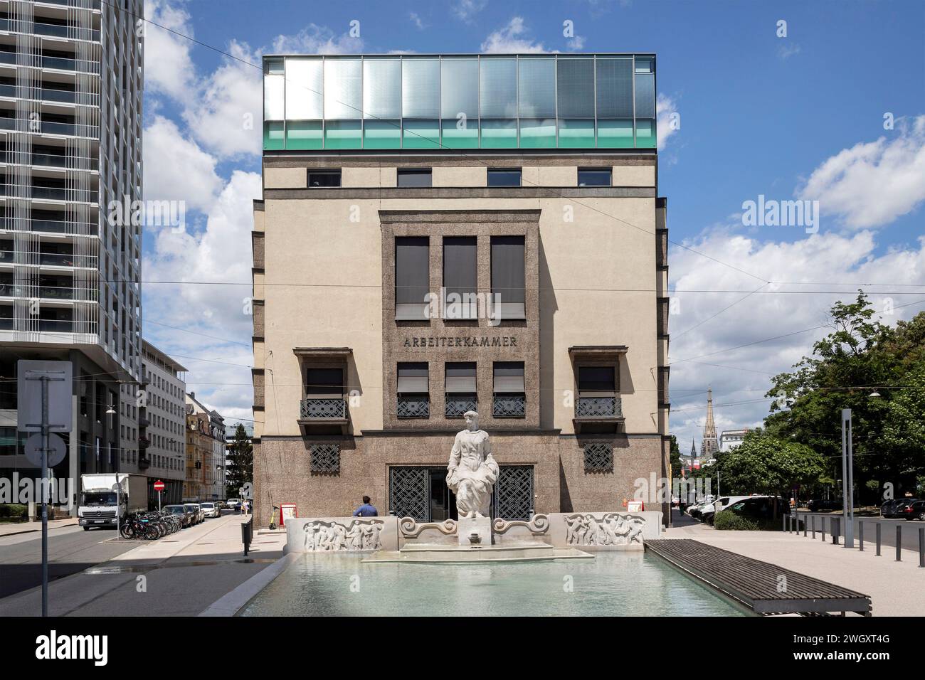 Statue und brunnen hi-res stock photography and images - Alamy