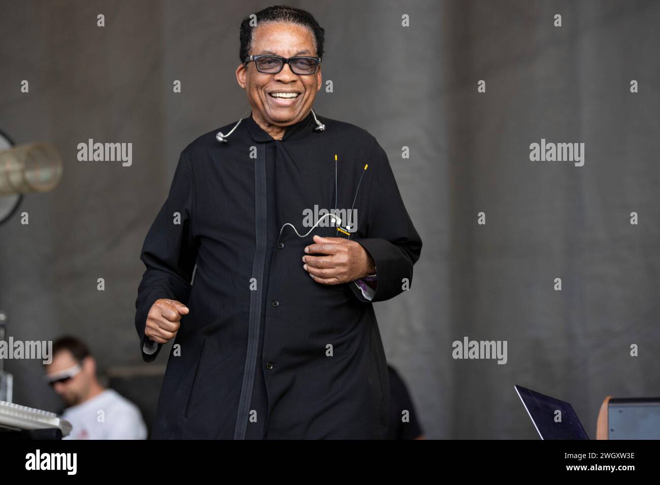 Pianist Herbie Hancock smiles to the crowd as he takes the fort stage ...