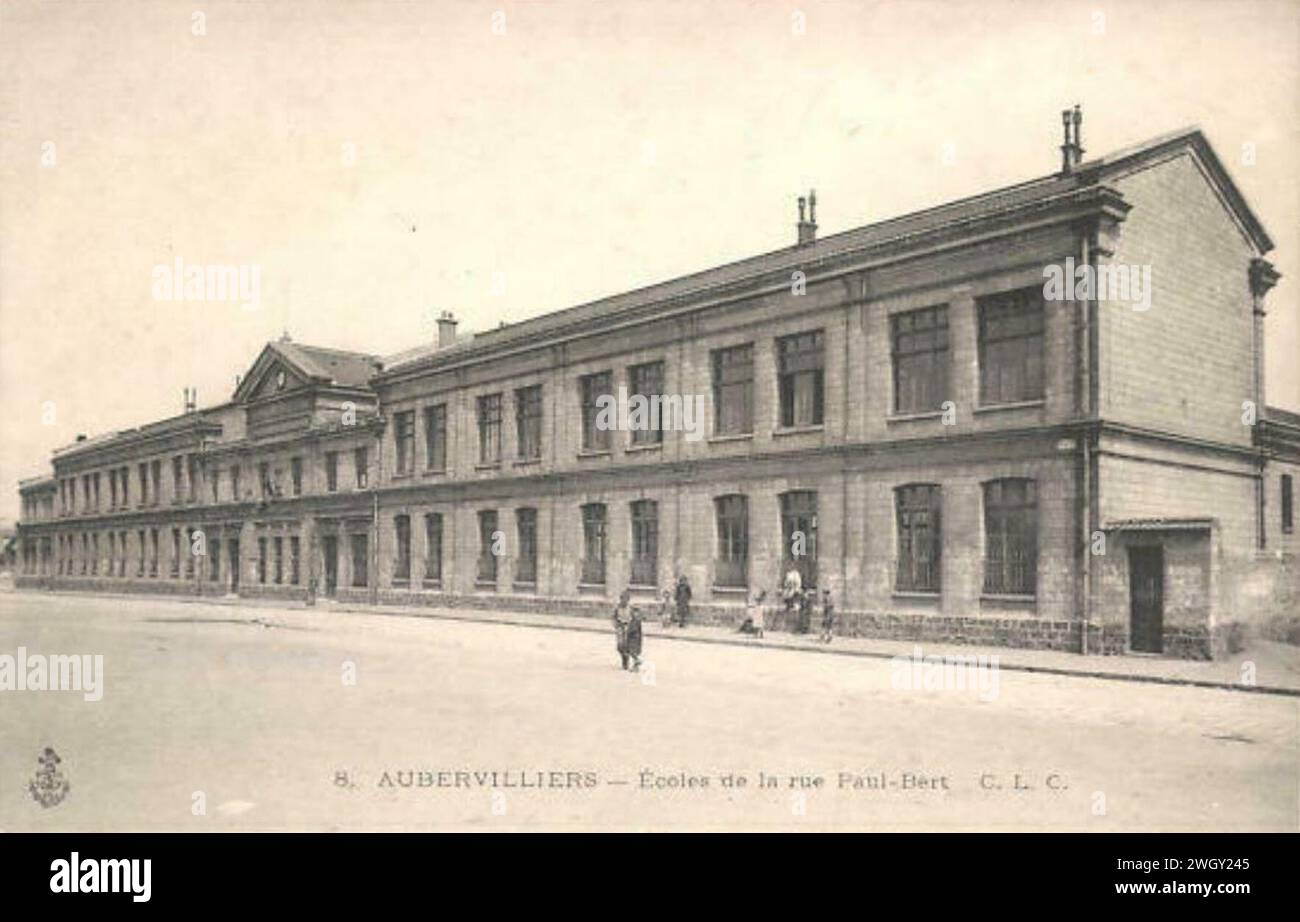 Aubervilliers.Écoles de la rue Paul-Bert Stock Photo - Alamy