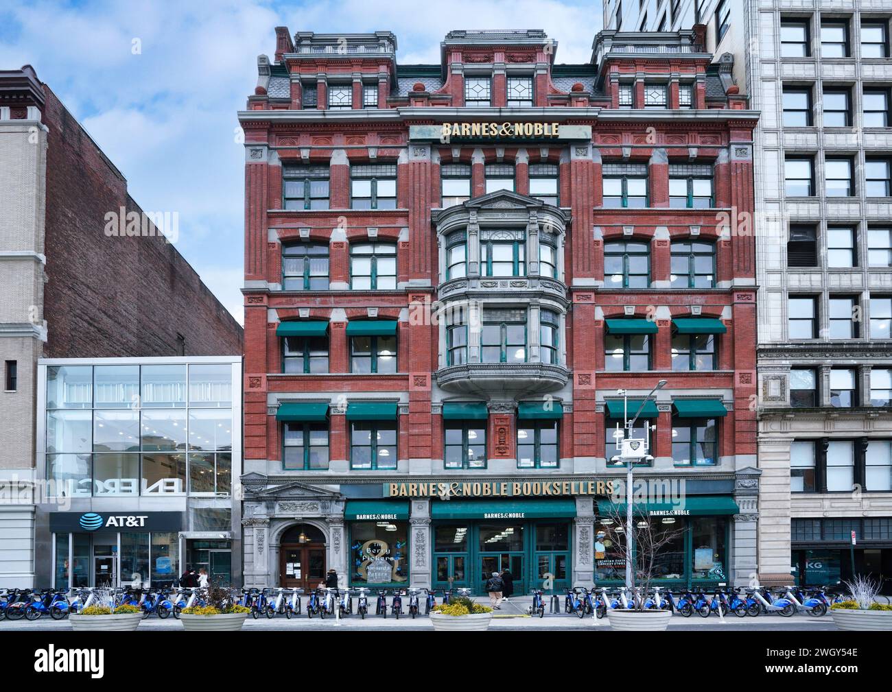 New York City, Union Square, Century Building built in 1880 Stock Photo ...