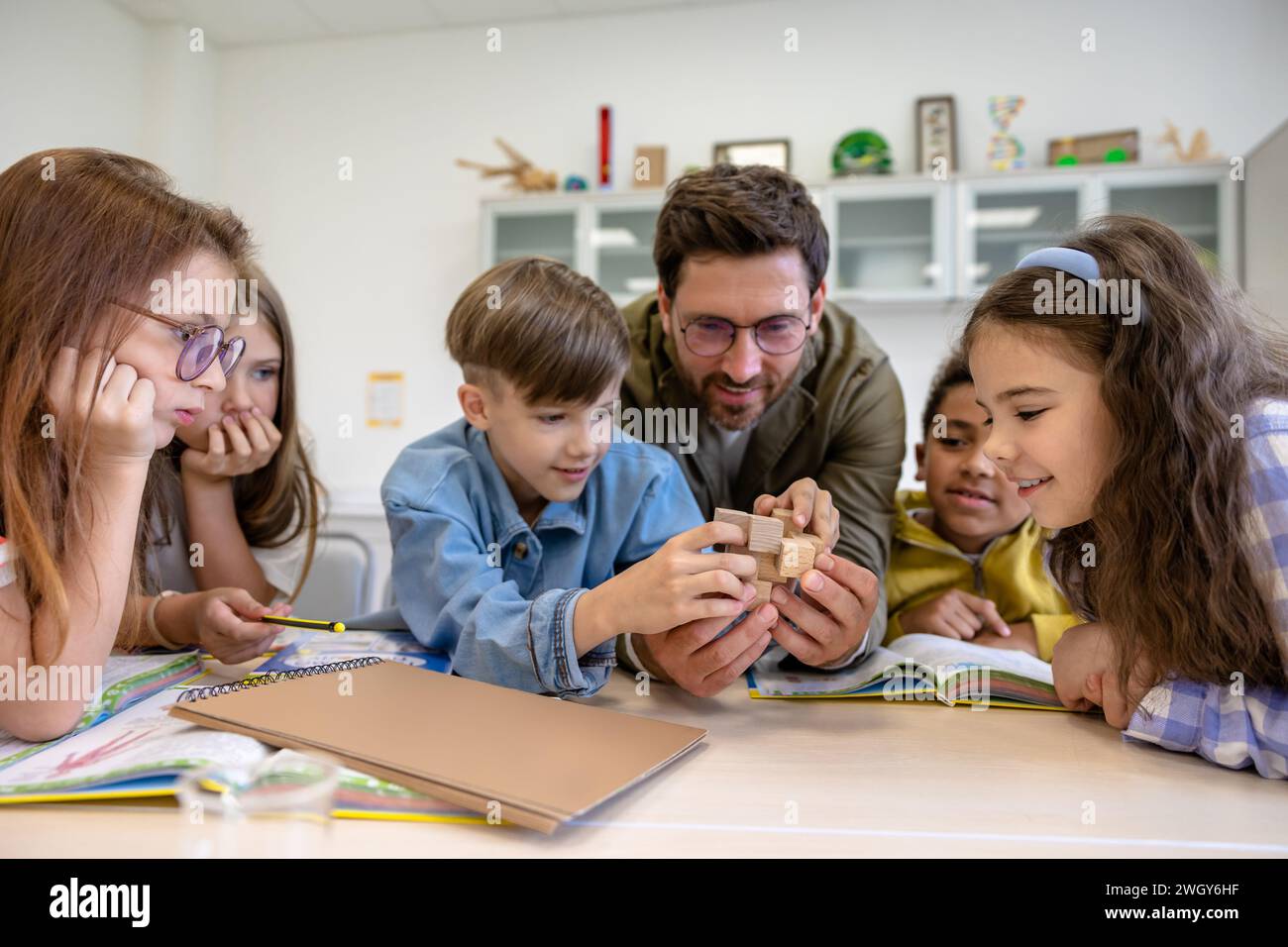 African kids chemistry hi-res stock photography and images - Alamy
