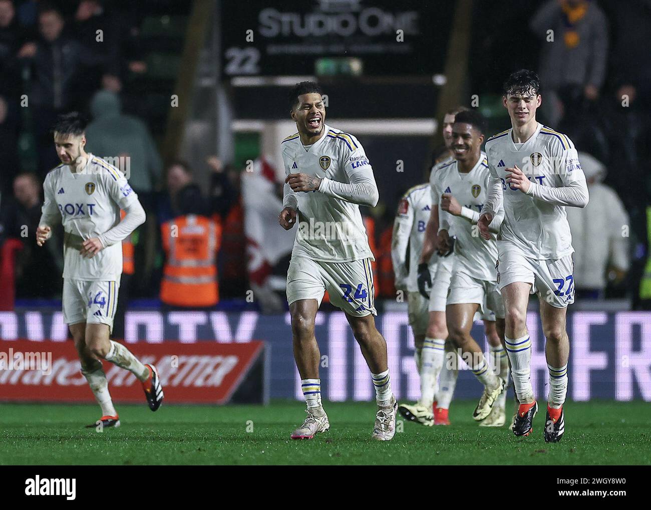 Georginio Rutter of Leeds United scores to make it 1-4 during the ...