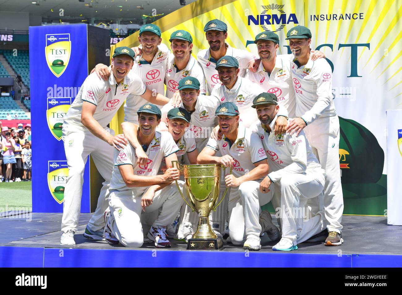 Australian men's cricket team hi-res stock photography and images - Alamy