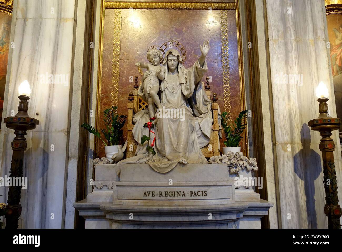 Ave regina pacis hi-res stock photography and images - Alamy