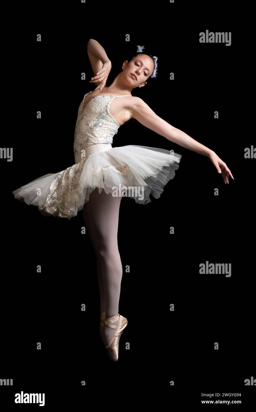Arabesque ballet hi-res stock photography and images - Alamy
