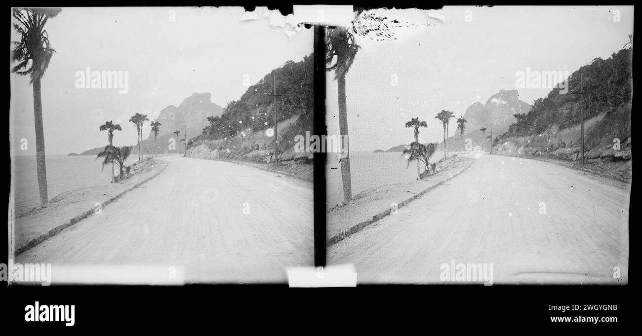 Avenida Niemeyer, Pedra da Gávea ao fundo Stock Photo - Alamy