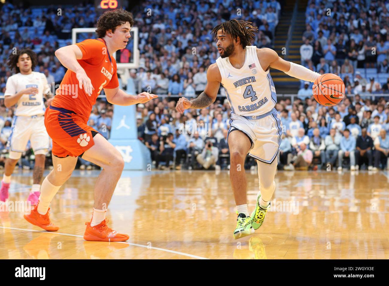 RALEIGH, NC - NOVEMBER 04: North Carolina Tar Heels guard RJ Davis (4 ...