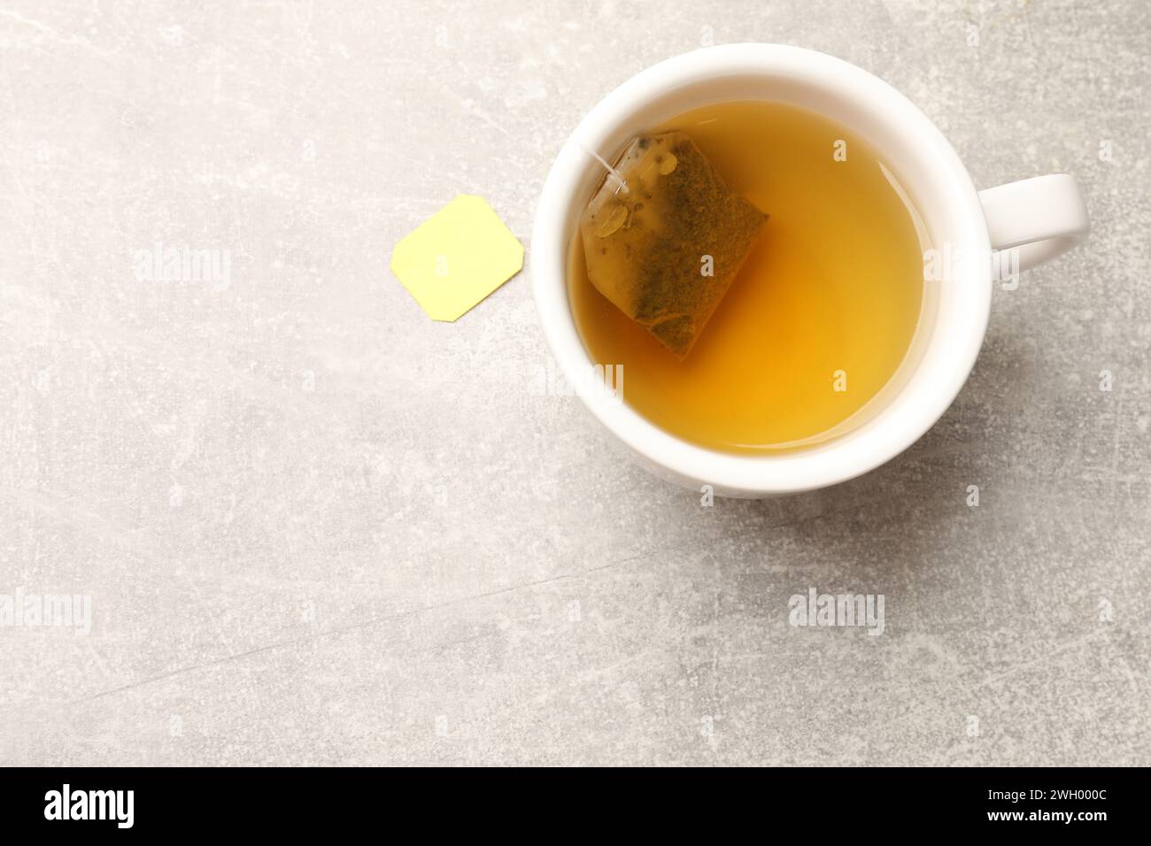 Top view brewing tea hi-res stock photography and images - Alamy