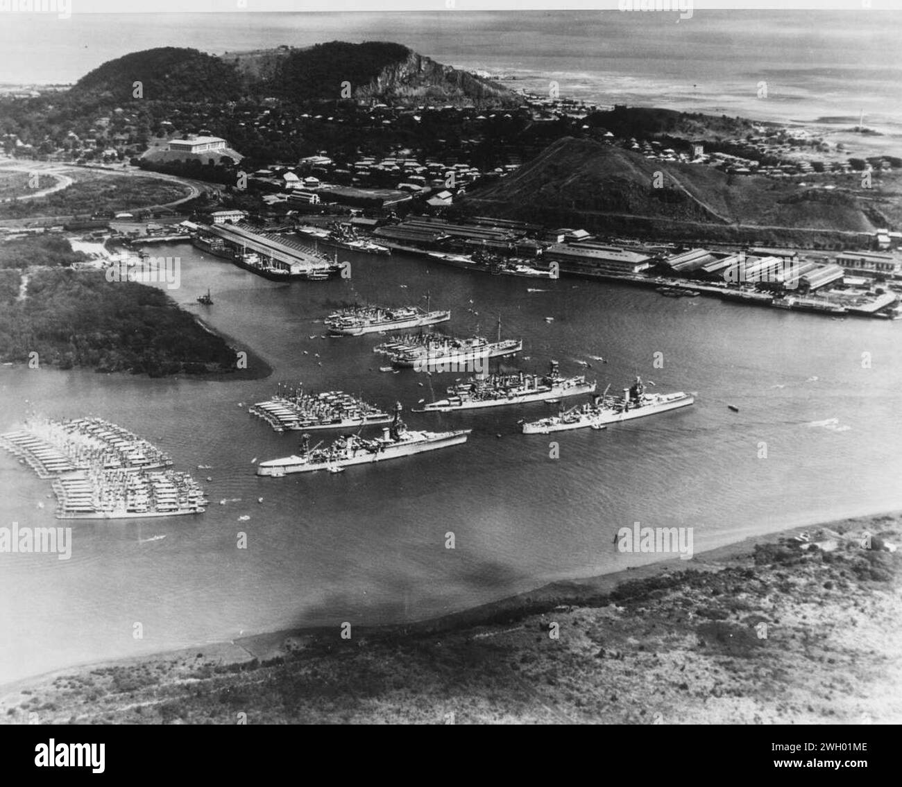 Balboa panama canal zone hi-res stock photography and images - Alamy