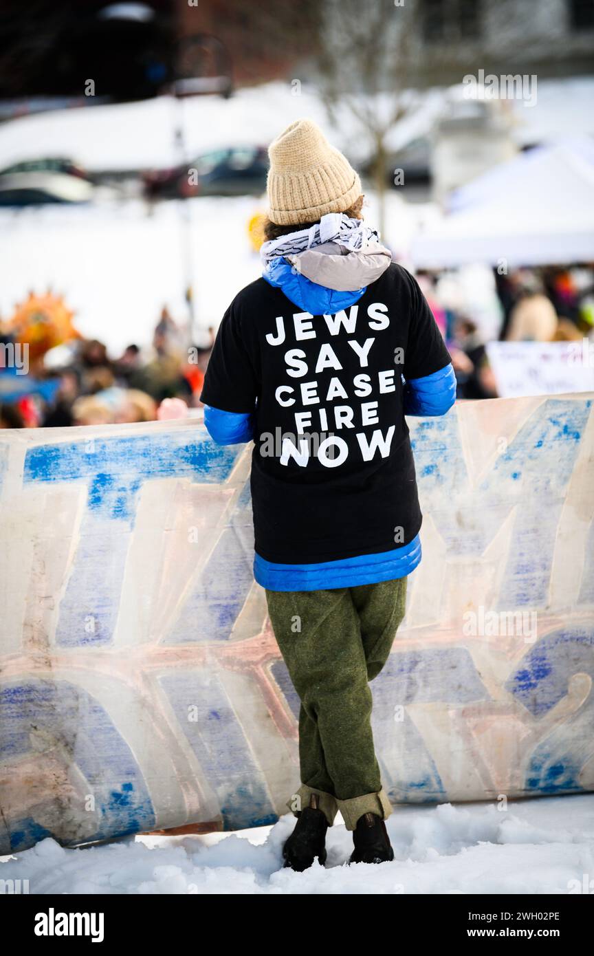 Photo showing jewish calls for gaza ceasefire hi-res stock photography ...