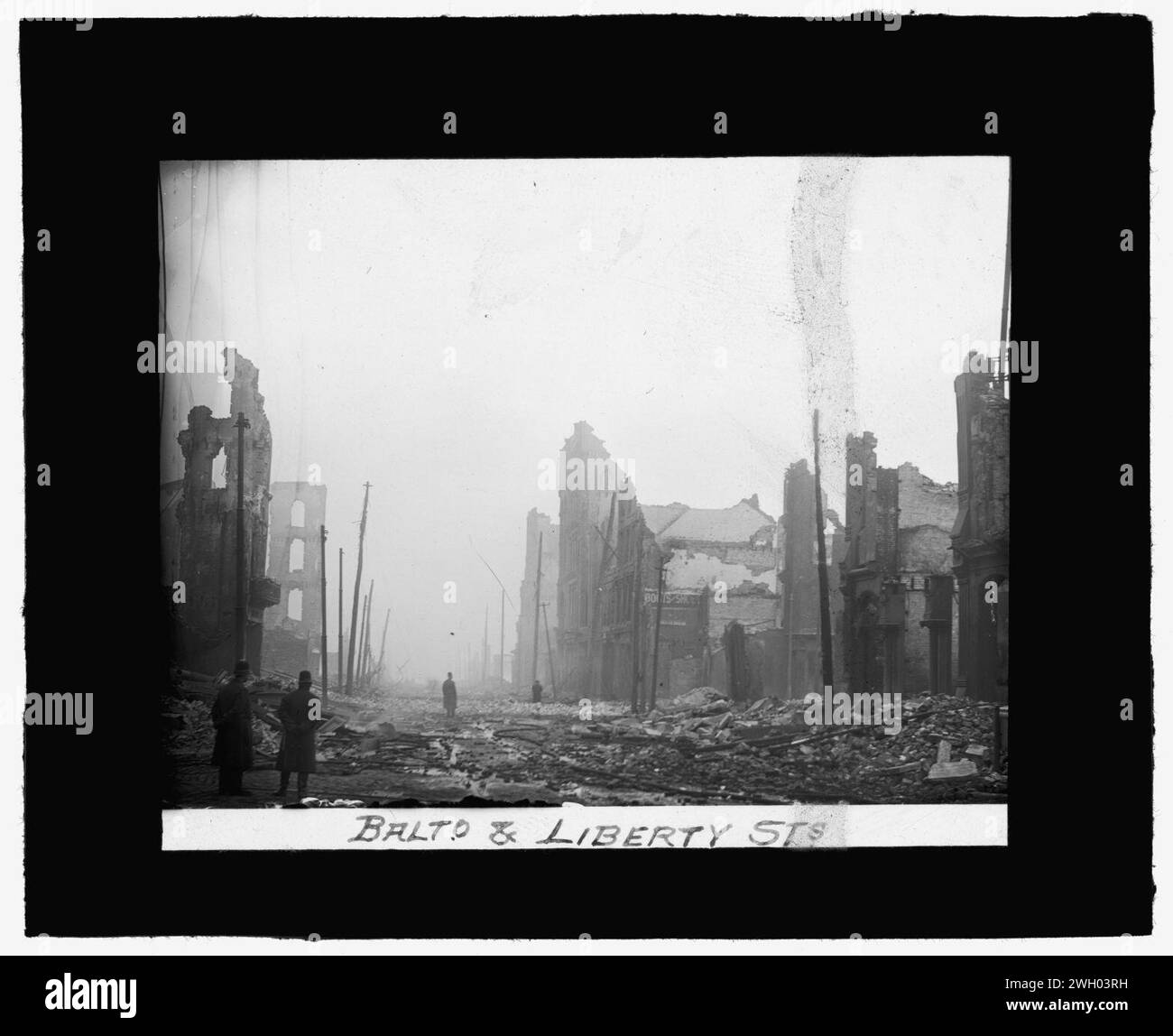 Baltimore fire, 1904) Balto. & Liberty Sts Stock Photo - Alamy