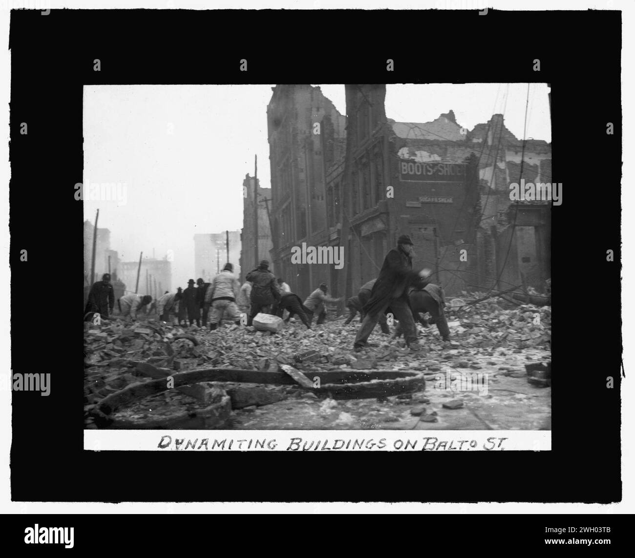 Baltimore fire, 1904) Dynamiting buildings on Balto. St Stock Photo - Alamy