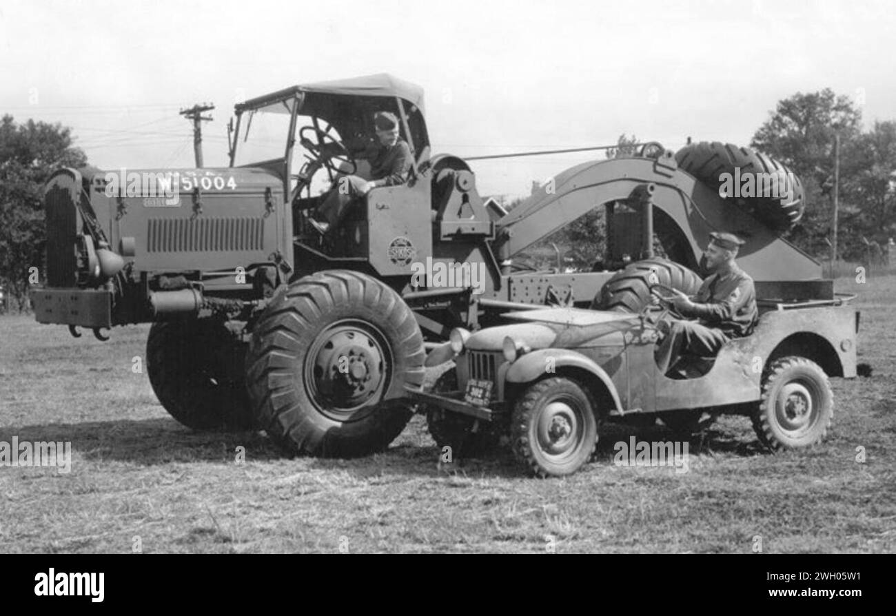 Bantam BRC 01 with Oshkosh 5-ton 4x4 tractor truck (US ARMY Photo ...