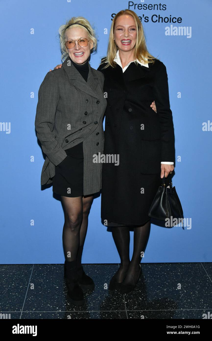 Nancy Jarecki and Uma Thurman Stock Photo - Alamy