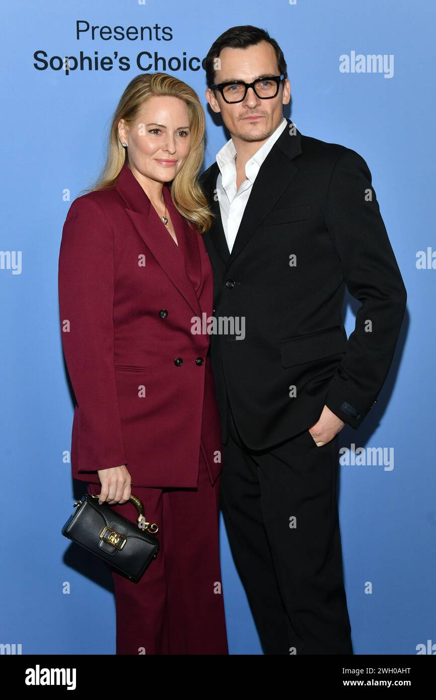 Aimee Mullins and Rupert Friend Stock Photo - Alamy