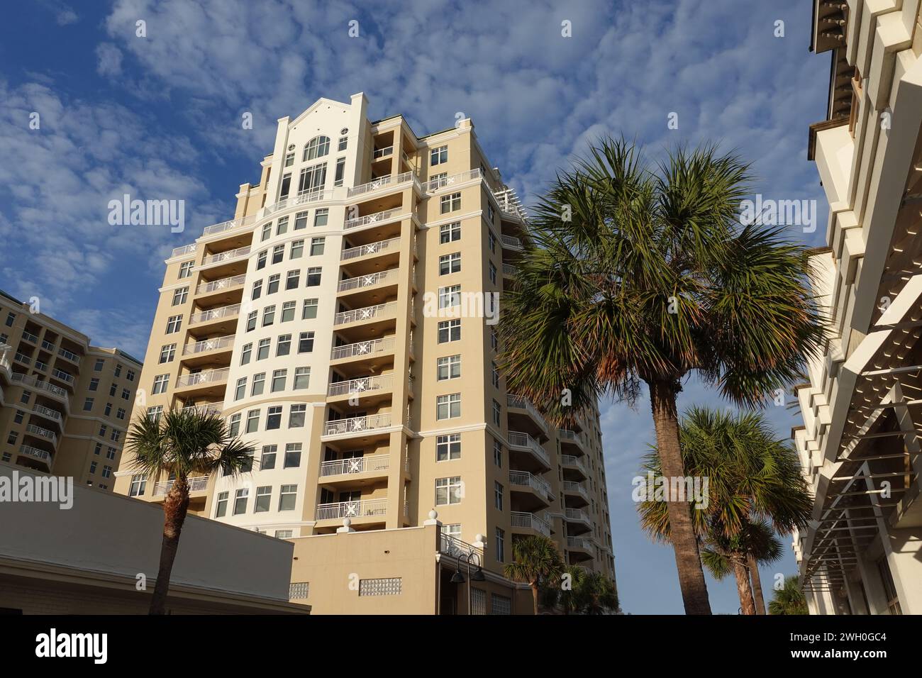 Resort short hi-res stock photography and images - Alamy