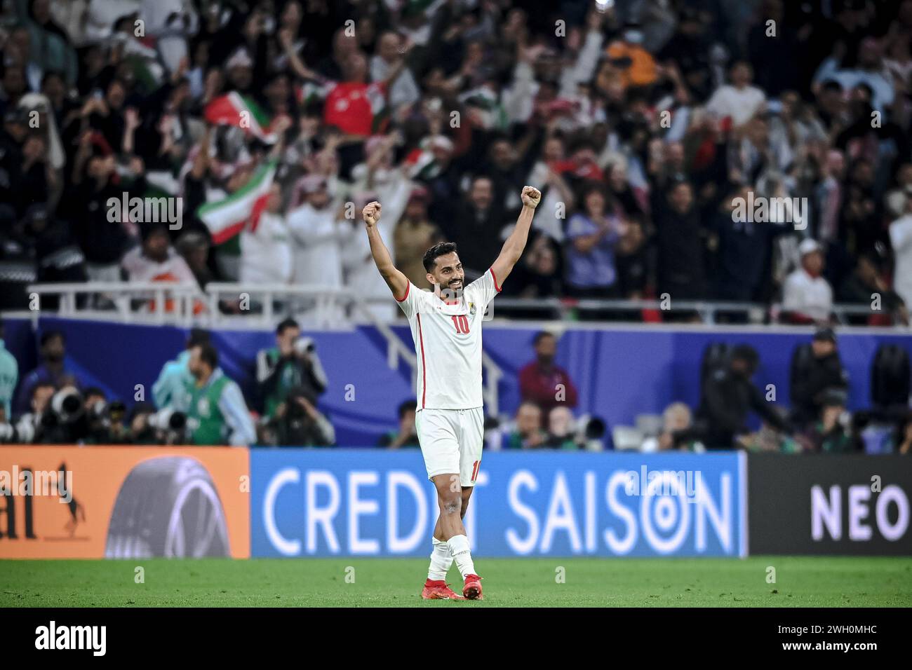Al Rayyan, Qatar. 6th Feb, 2024. Jordan's Mousa Altamari celebrates ...