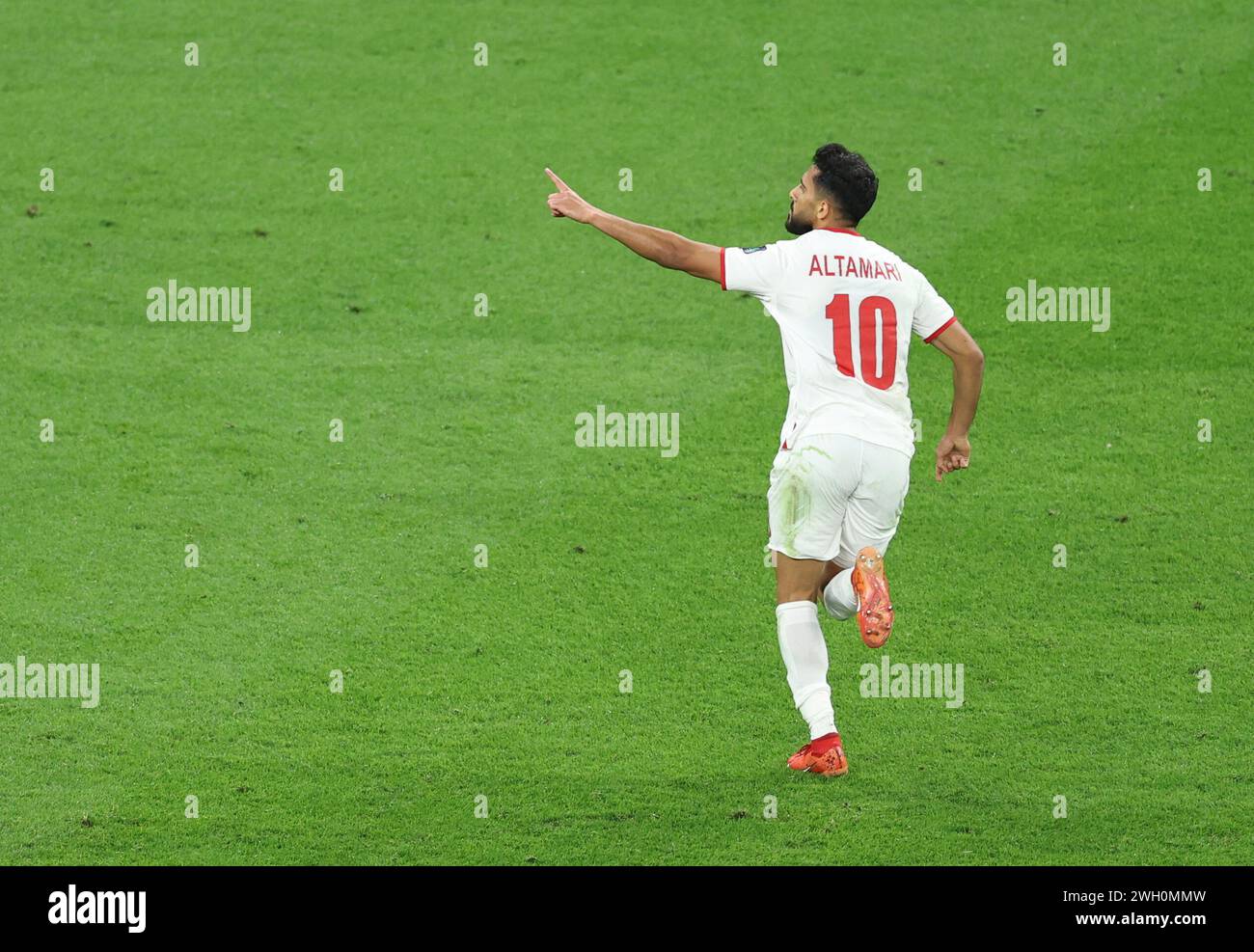 Al Rayyan, Qatar. 6th Feb, 2024. Jordan's Mousa Altamari celebrates ...