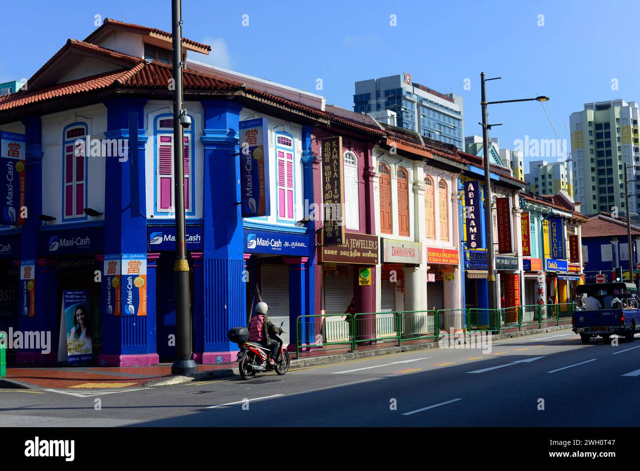 Colorful old buildings in Little India in Singapore Stock Photo - Alamy