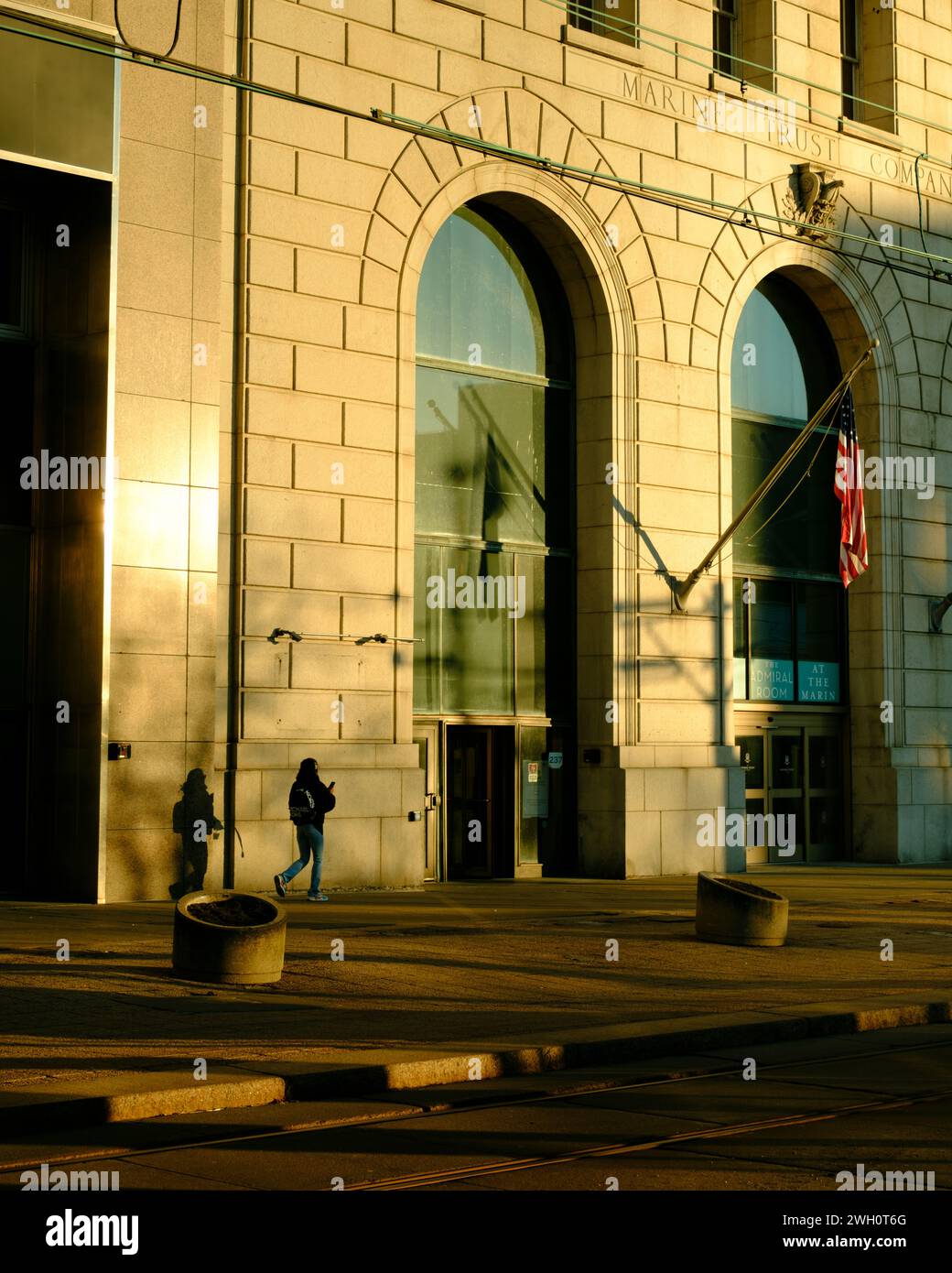 Trust company building hi-res stock photography and images - Alamy