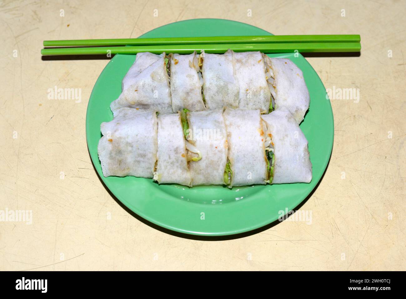 A plate of Popiah at the Old Long House Popiah in the Kim Keat Palm ...