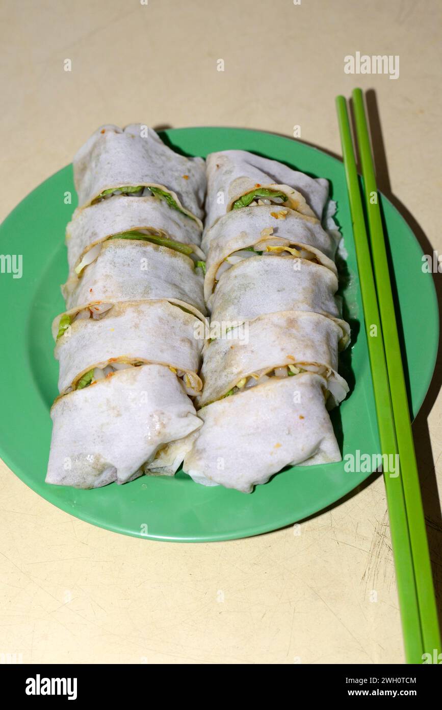 A plate of Popiah at the Old Long House Popiah in the Kim Keat Palm ...