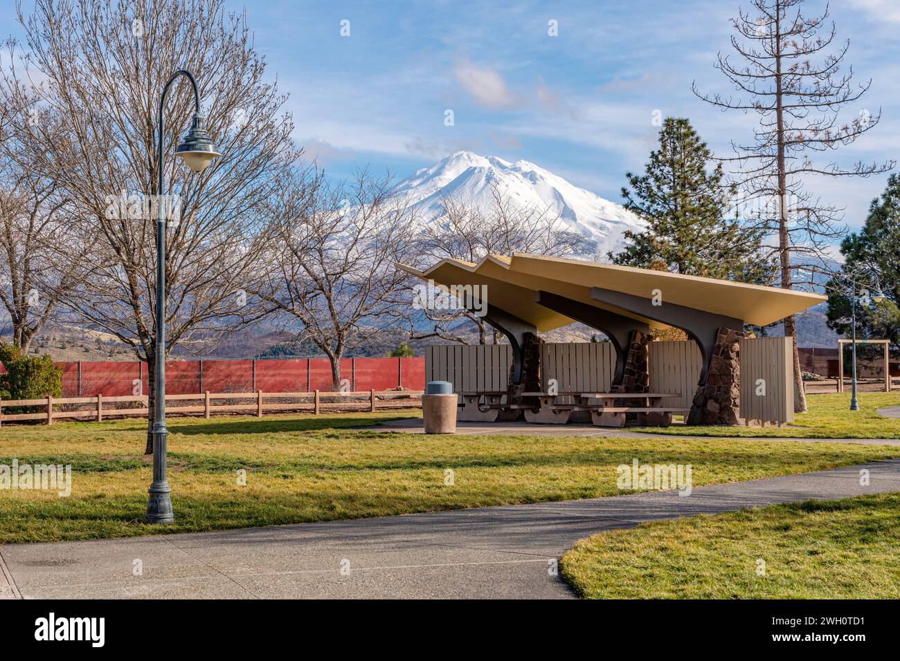 Trash california hills hi-res stock photography and images - Alamy