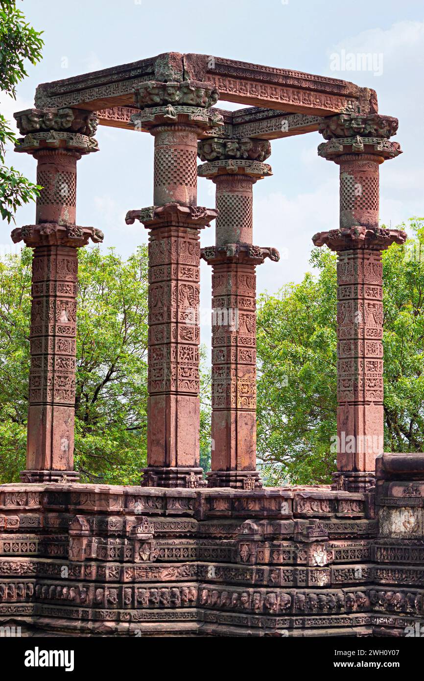 View of Char Khamba Jain Temple, 13th Century Ruined Temples, Peenjana ...