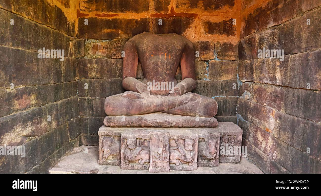 Body without the head of Mahavir Jain in the Jain Temple, Peenjana ...