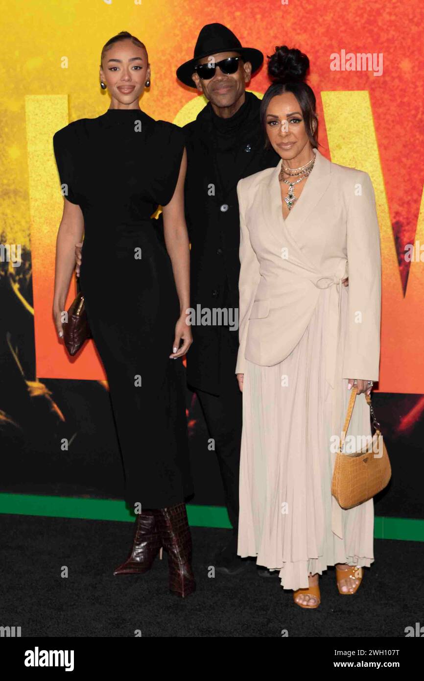 Los Angeles, USA. 06th Feb, 2024. Bella Harris, Jimmy Jam and Lisa ...