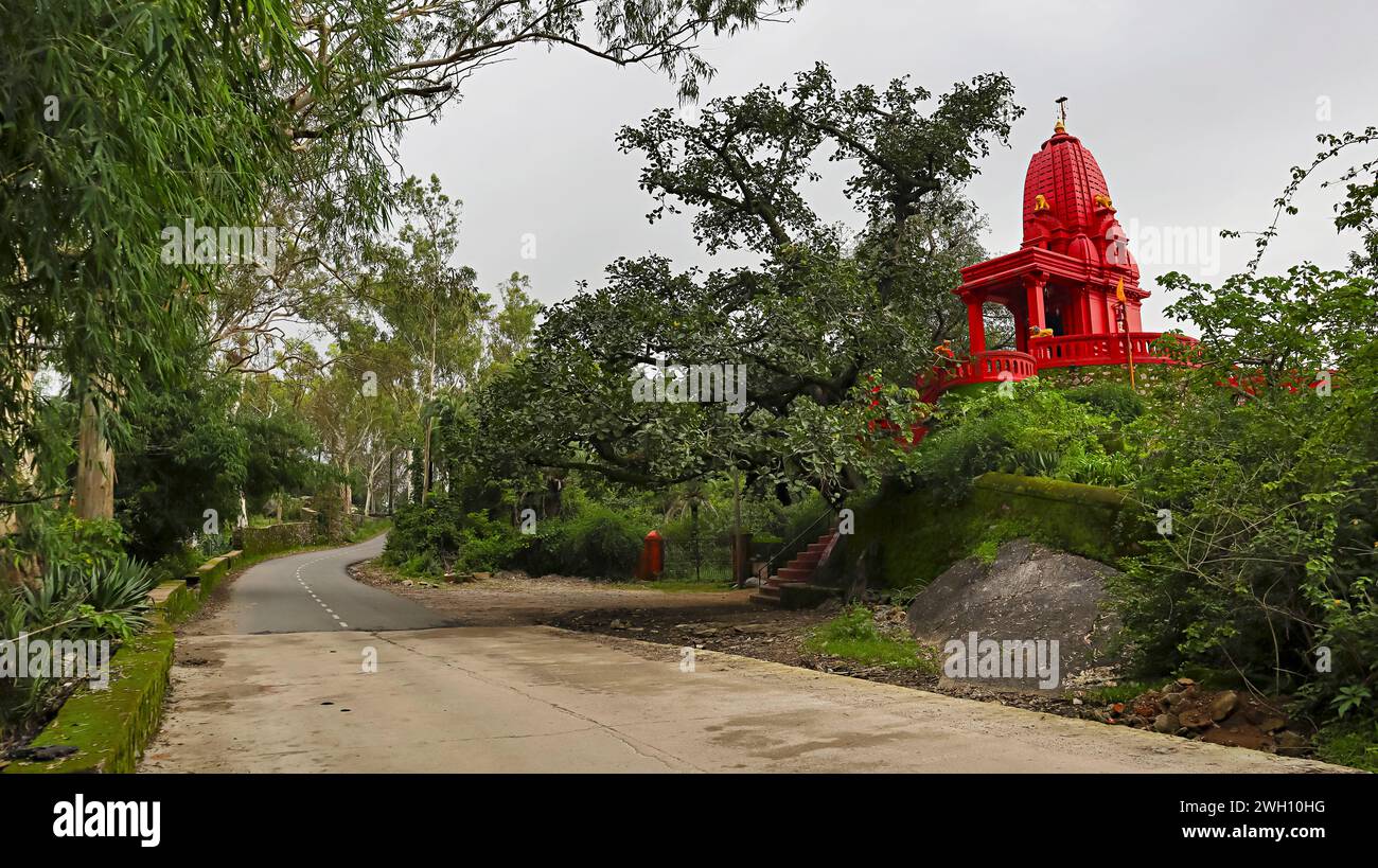View of Lal Temple, Abu Road, Mount Abu, Rajasthan, India Stock Photo ...