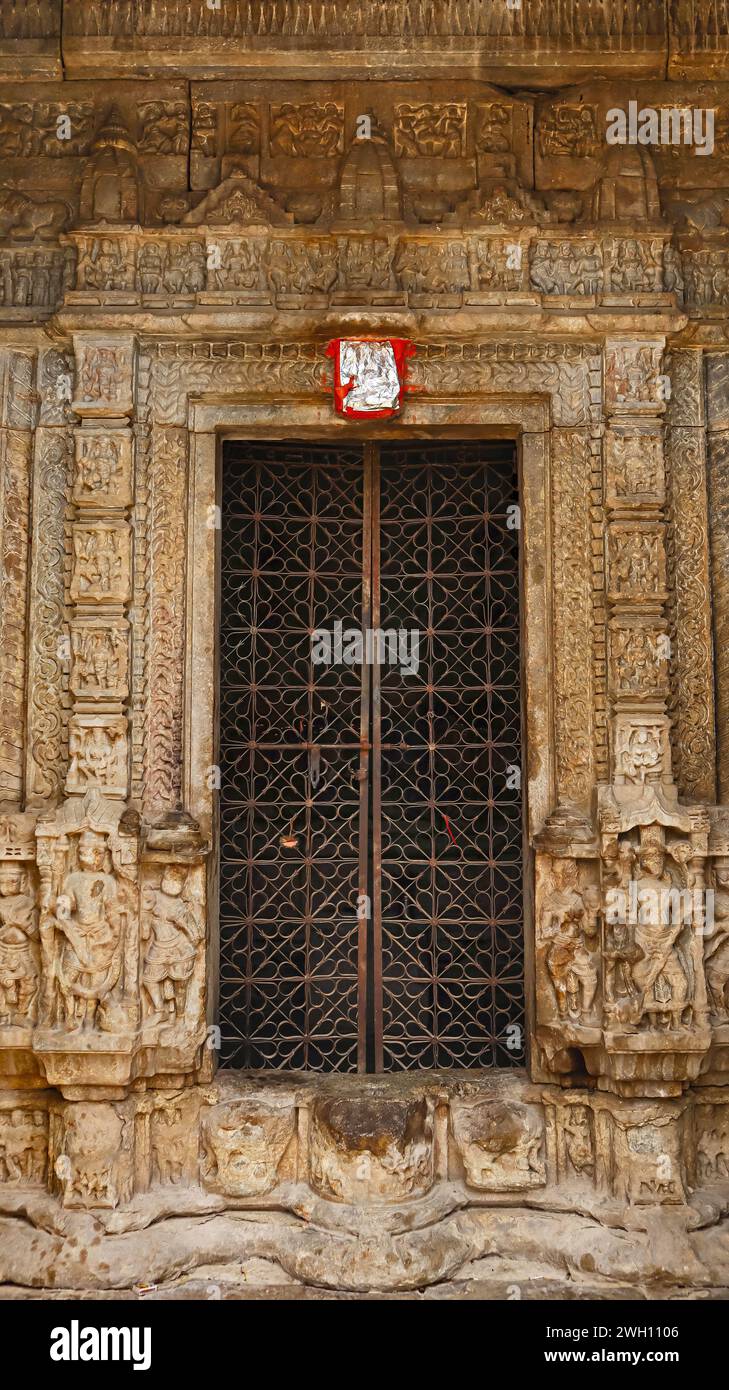 Carvings on the Entrance of Garbhagriha of Shyam Devra Temple ...