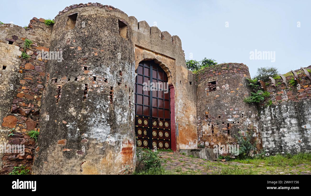 Ruin View of Entrance of Indergarh Fort, Bundi, Rajasthan, India Stock ...
