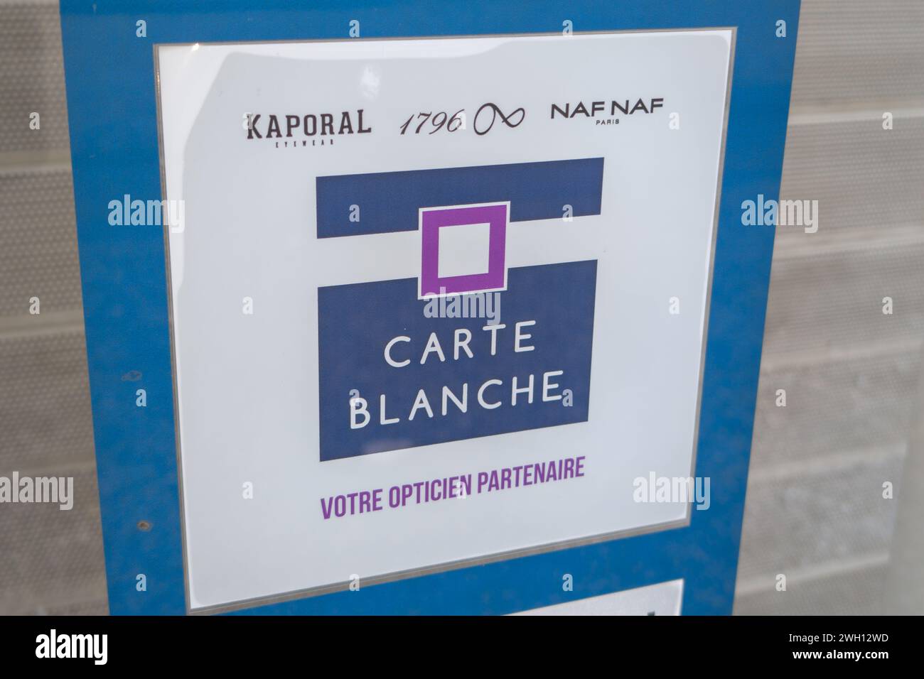 Carte blanche hi-res stock photography and images - Alamy