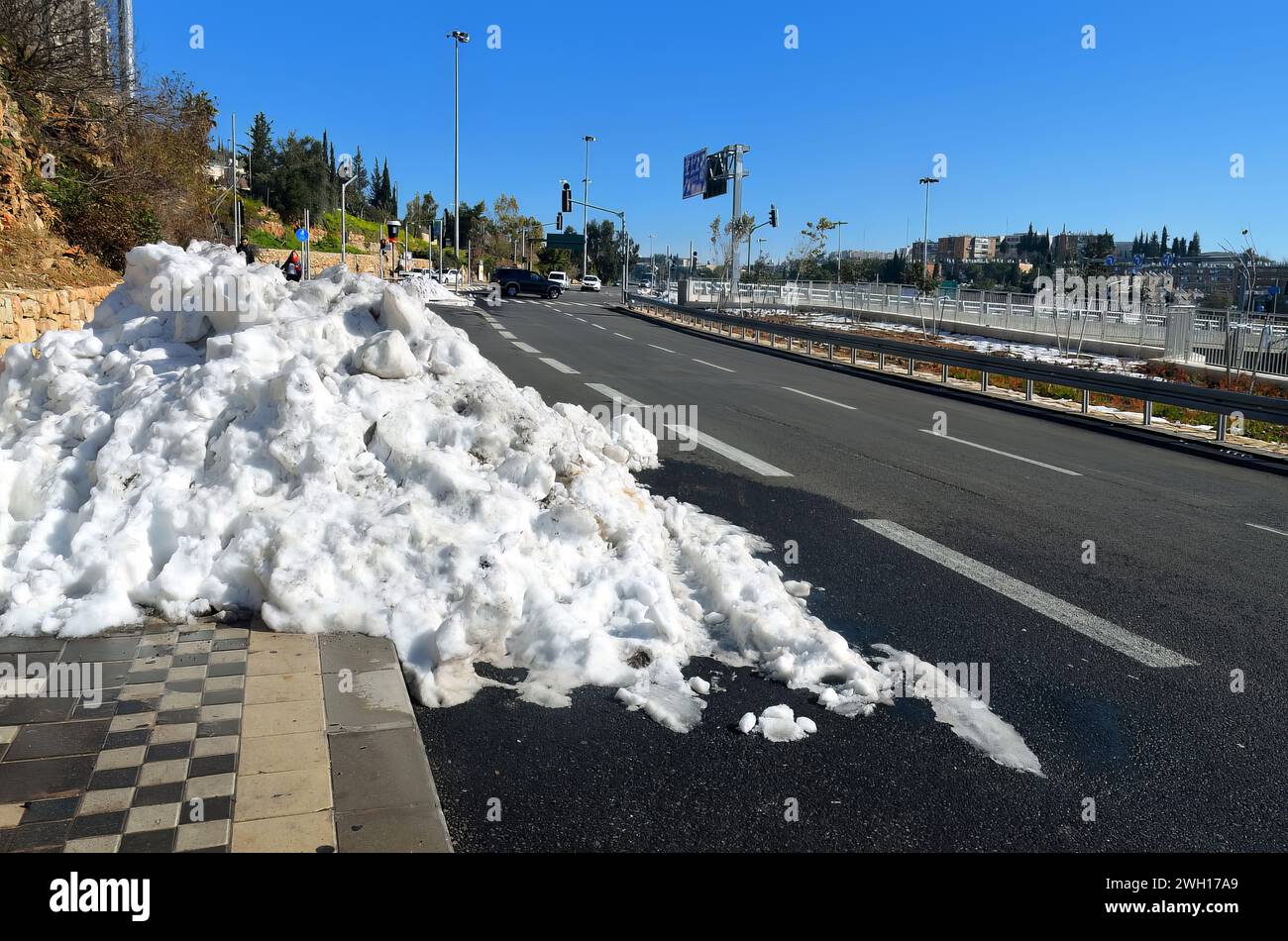 Jerusalem snowy mountains hi-res stock photography and images - Alamy