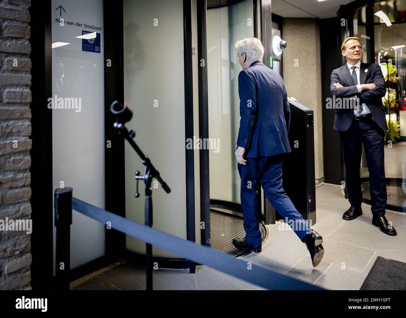 THE HAGUE - Informer Ronald Plasterk in the House of Representatives ...