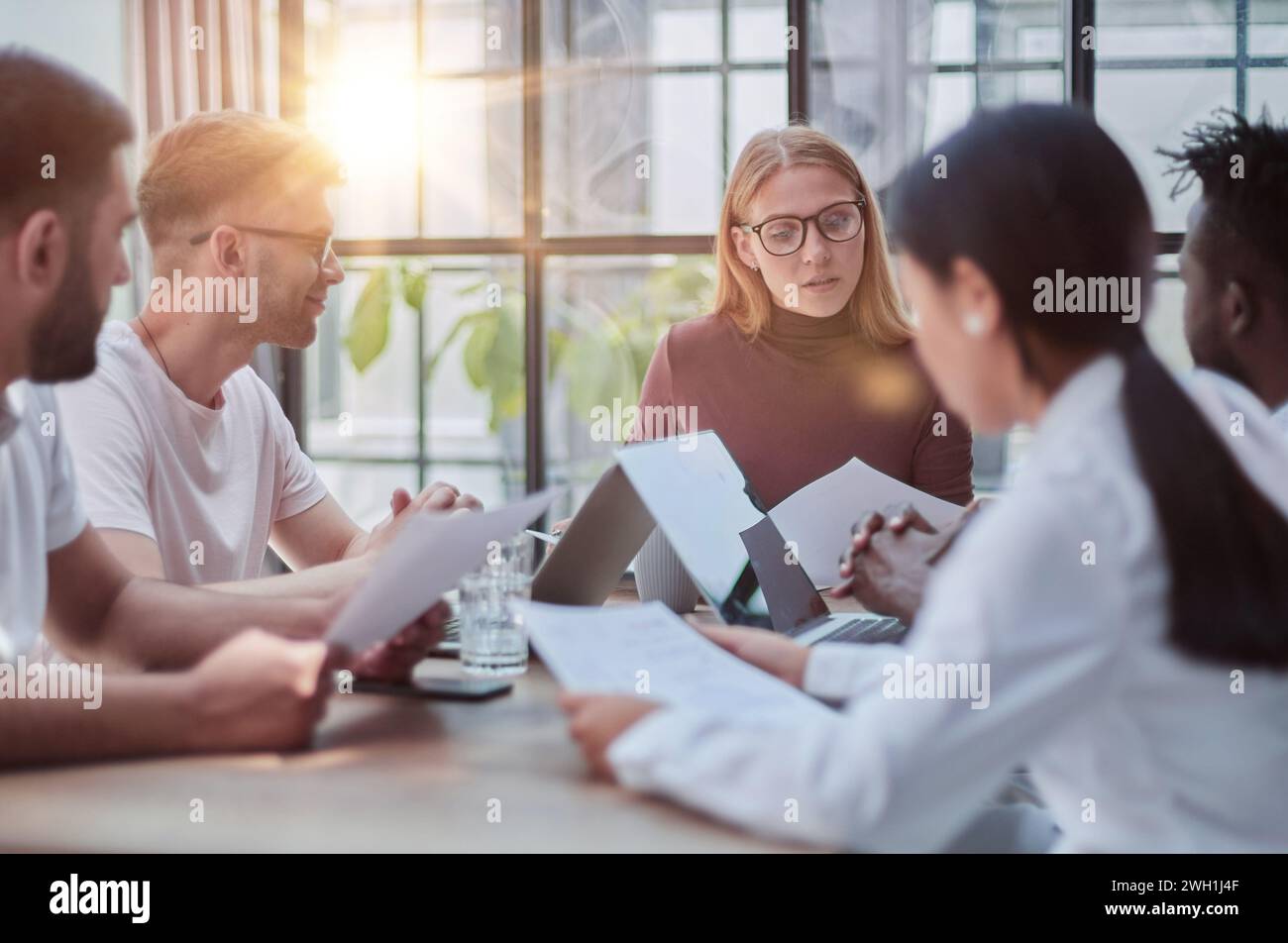 Reunion oficina hi-res stock photography and images - Alamy