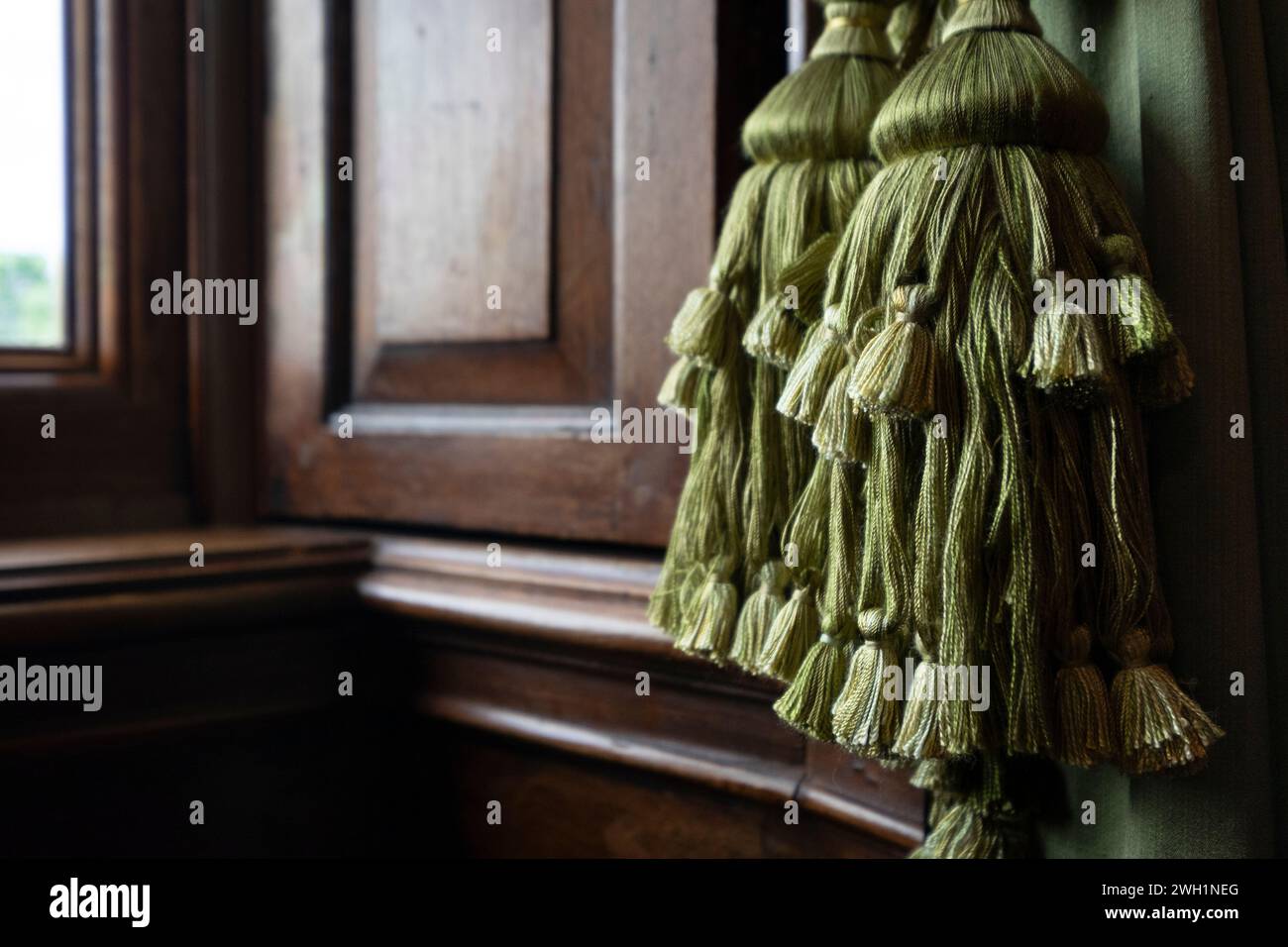 Hanging curtains palace hi-res stock photography and images - Alamy