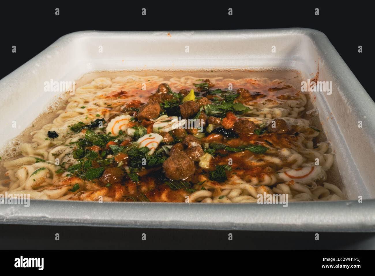 Instant noodles with spices, close-up. Fast food Stock Photo - Alamy