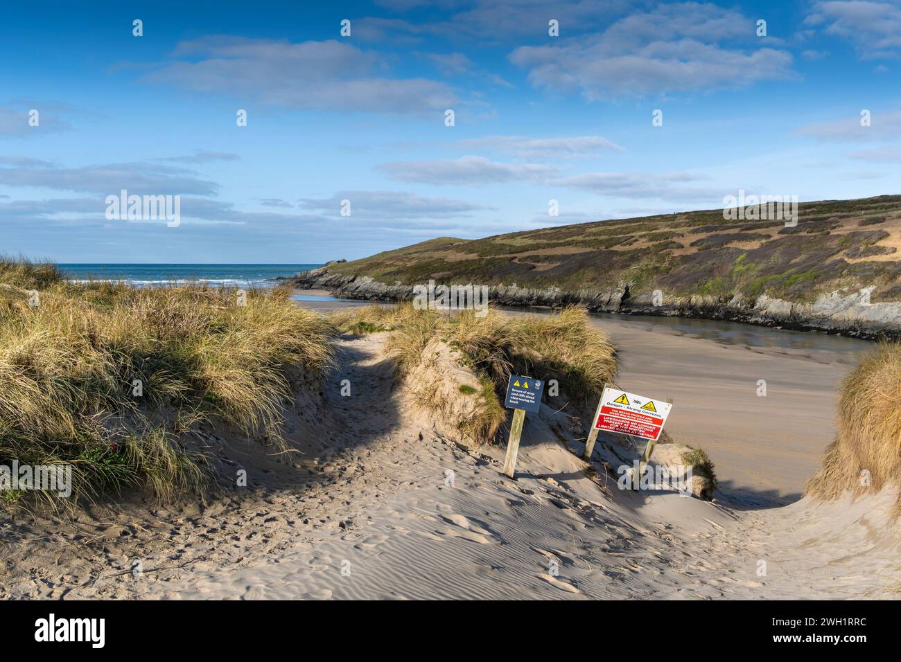 Warning signs of danger on the delicate sand dune system on Crantock ...